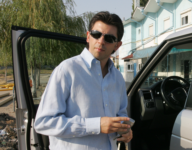 Lupescu: "Becali să-și țină banii la club"