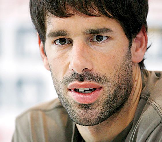 Van Nistelrooy: „Nu sunt prieten cu Van Basten"