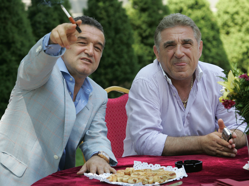 Giovani Becali: "Gigi urma să fie ars pe rug de FRF"