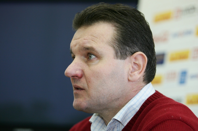 Zotta: "Pitbull are întindere și stă două săptămâni"