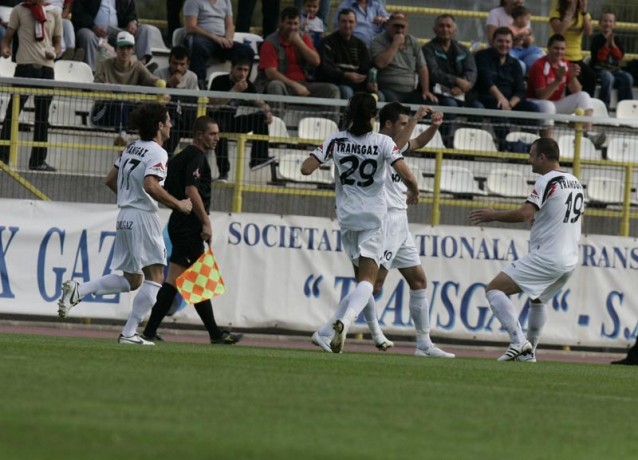 Gaz Metan resimte din plin criza! A pus 8 fotbaliști pe lista de ...