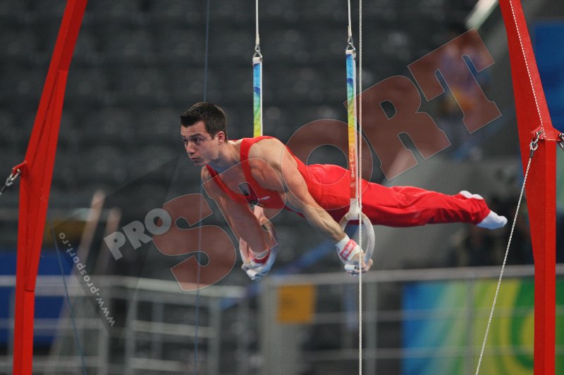 Robert Stănescu, pe patru în finala la inele!