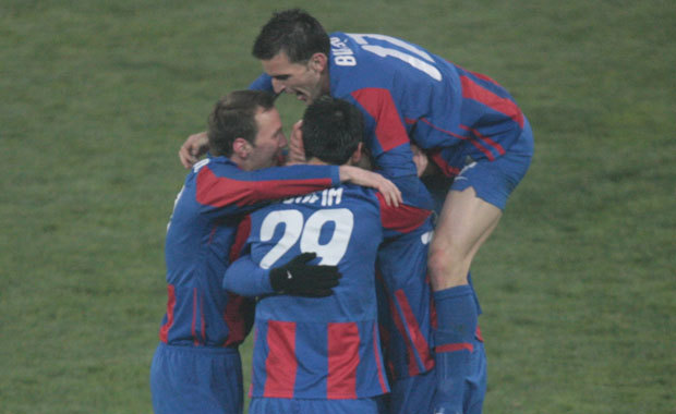 Martinovic știe de ce a marcat: "Mă simt mai bine în centru decât pe ...