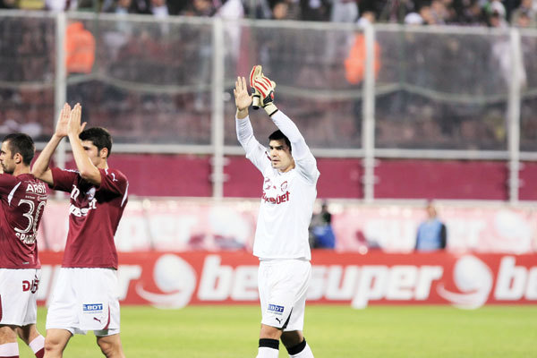 Bornescu e oficial liber de contract, dar a renunat și la bani:** "Nu ...