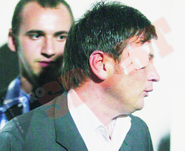 Daniel Stanciu, făcut K.O. dintr-un pumn! Secundul UTA-ei l-a băgat în ...