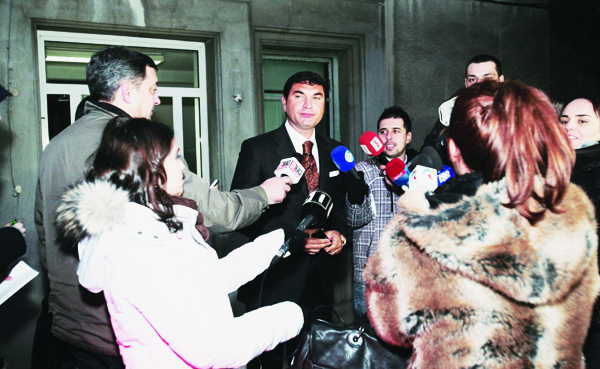 Tensiune, urlete și o ședință de 8 ore după revenirea lui Borcea:** a ...