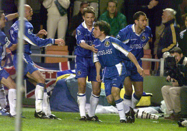 Chelsea 2000: fotbaliști buni, antrenori excelenți!** "SuperDan", pe ...