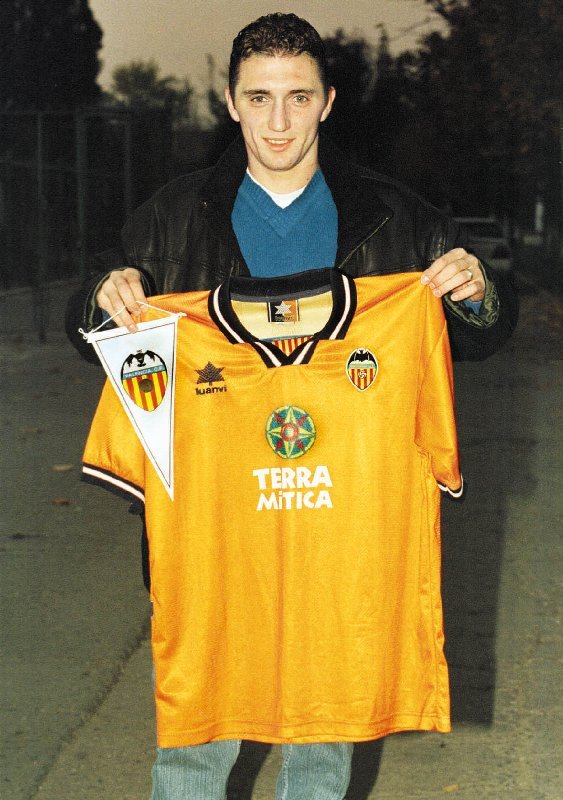 S-au "născut talent și au murit speranță": 5. Dennis Șerban