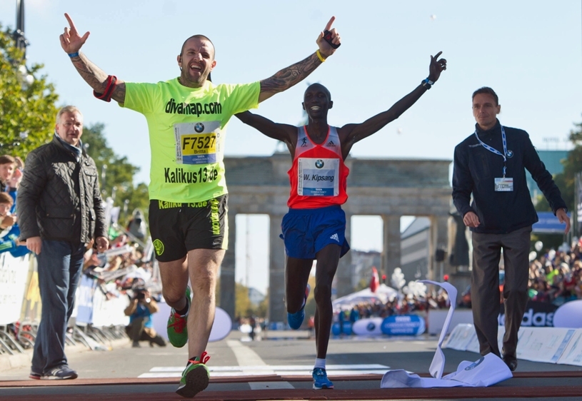 Kenyanul Wilson Kipsang a stabilit un record mondial la maraton