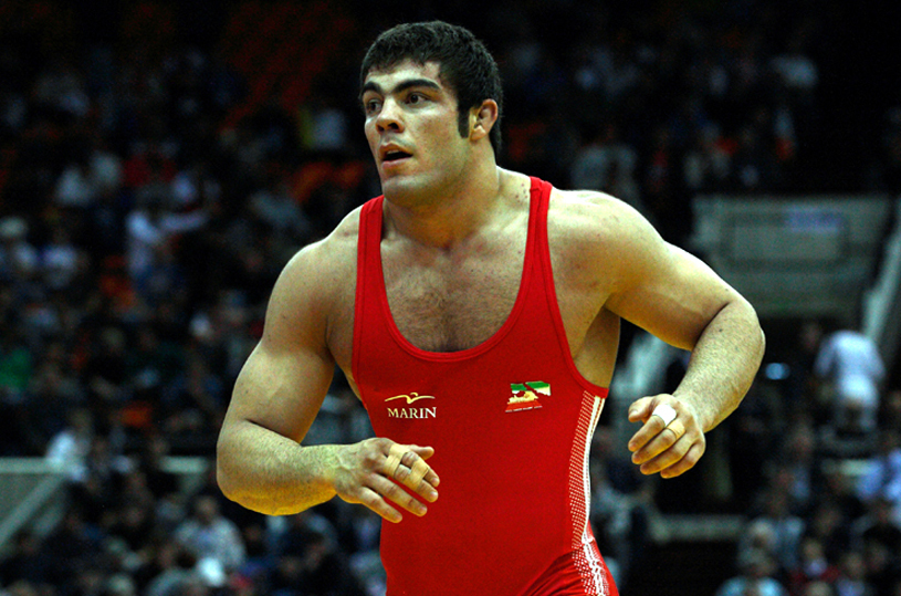 Campionul mondial Amir Aziz Ali Akbari a fost suspendat pe viață