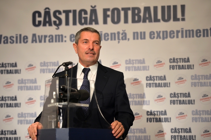 Fostul arbitru Vasile Avram revine în fotbal! Cine l-a convins