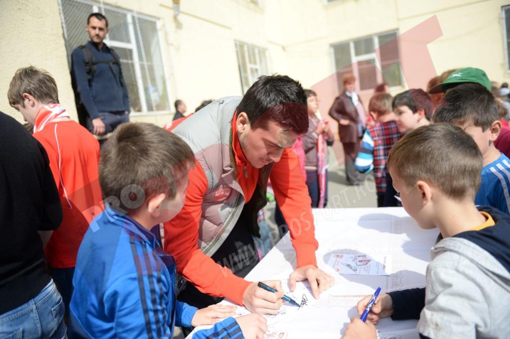 A început un nou an școlar, începe și Ora de Dinamo. Dinamoviștii vor ...