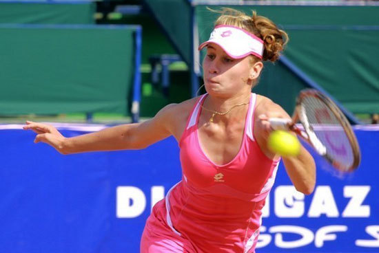 INTERVIU | ELENA BOGDAN De la finala de junioare cu Simona Halep la ...