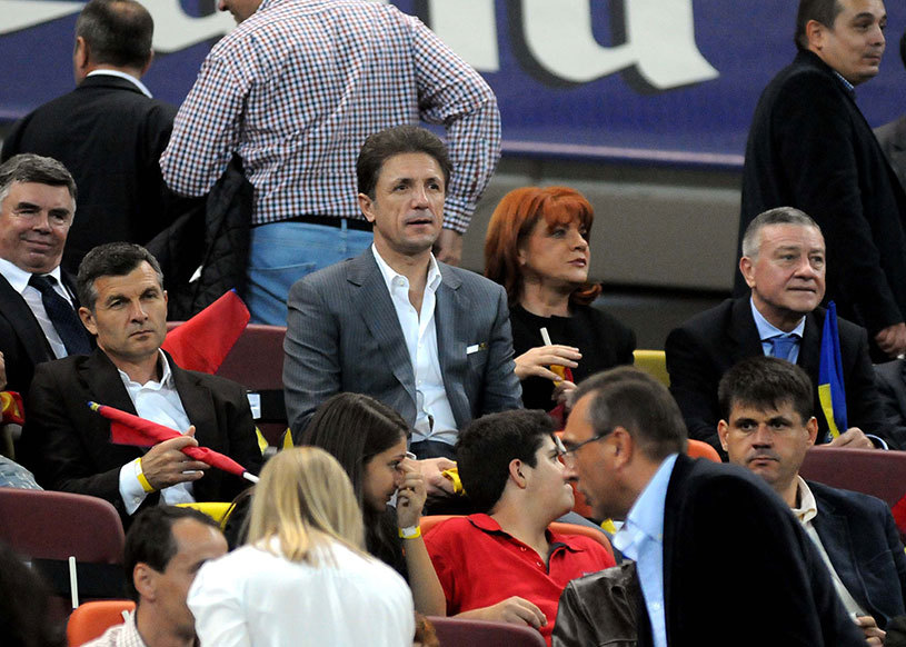 Sabău revine în fotbal ca jucător, la 47 de ani! Fostul component al ...