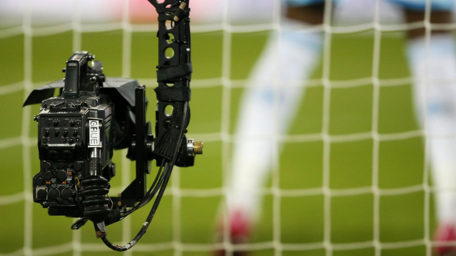 Până se implementează VAR în Liga 1, se schimbă tehnologia. Revoluția ...