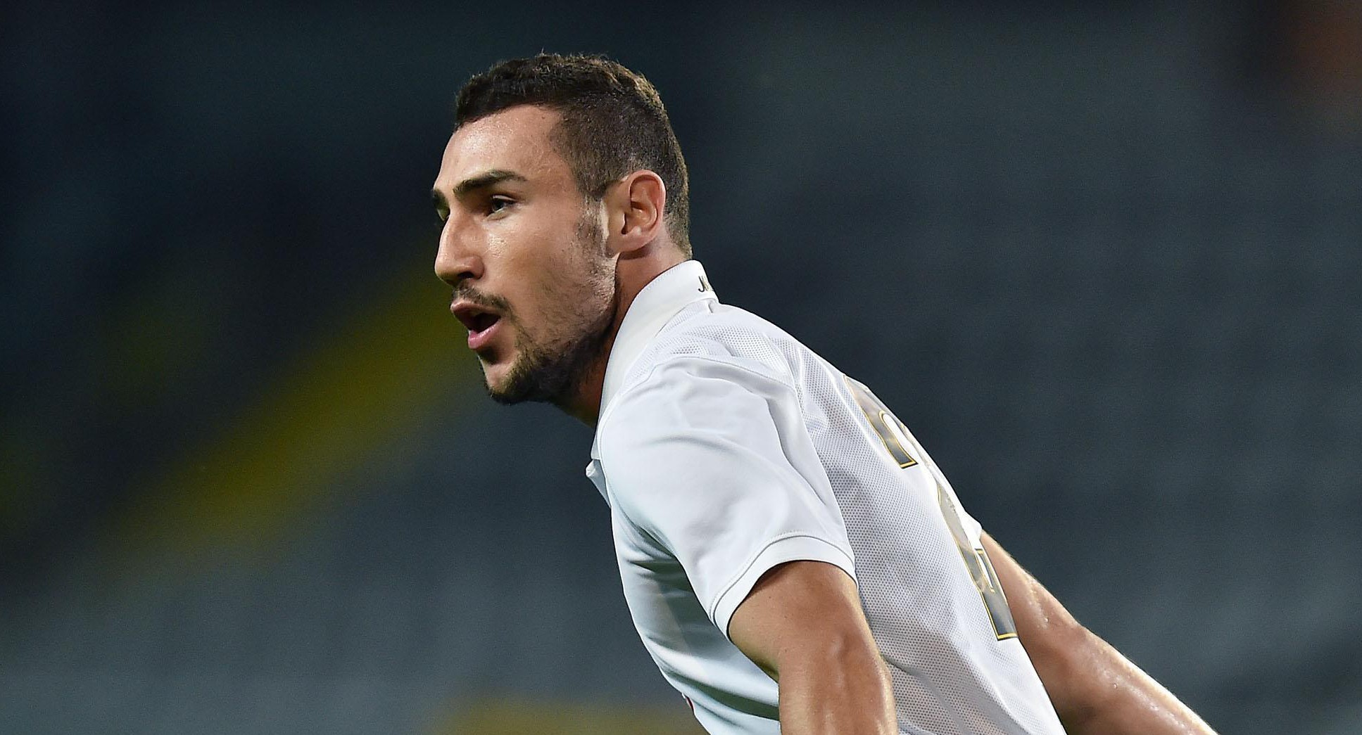 Încă un vorbitor de limbă română la Napoli, după Chiricheș. Presa din ...