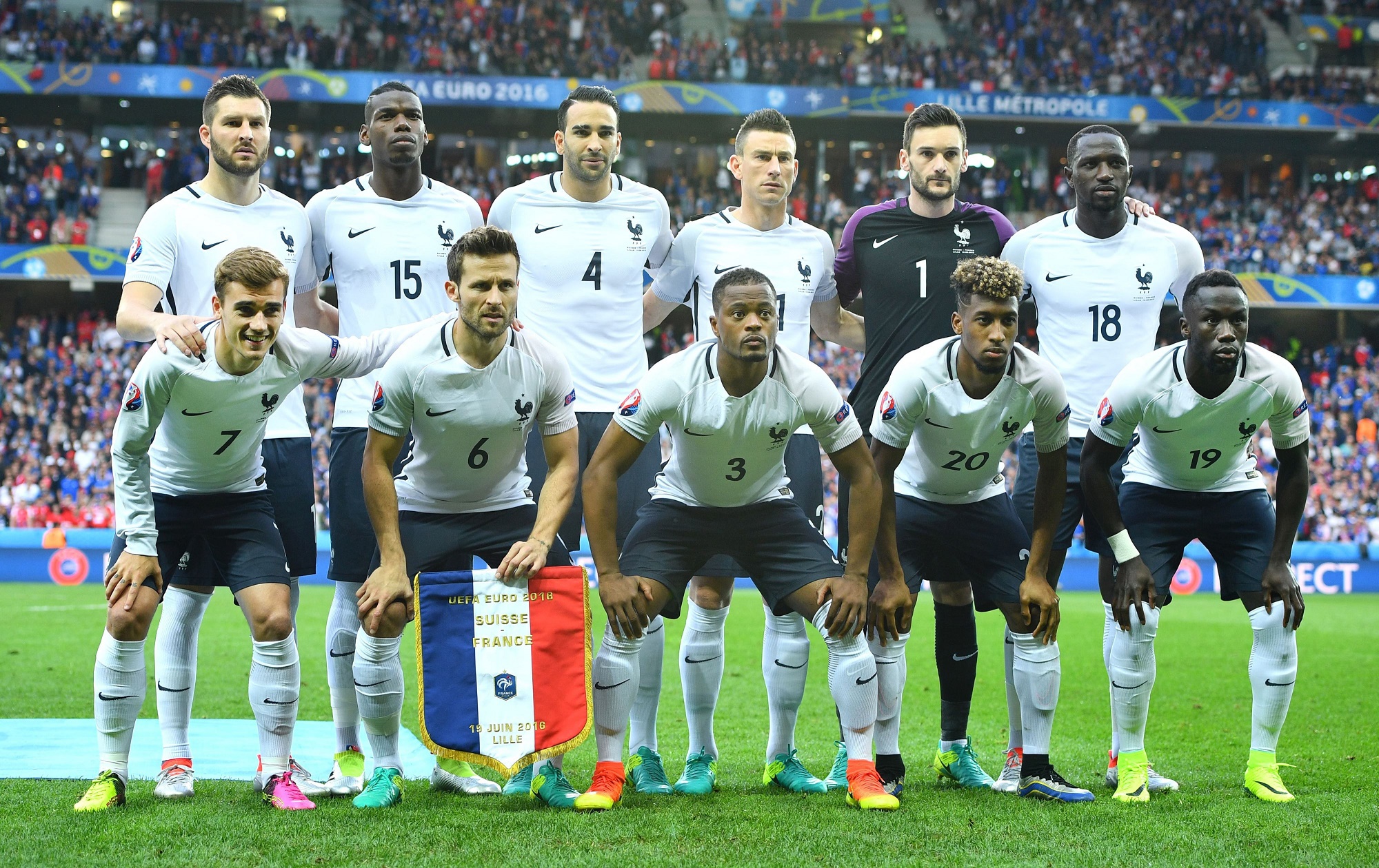 Cine este fotbalistul care își schimbă echipa națională după ce a jucat ...