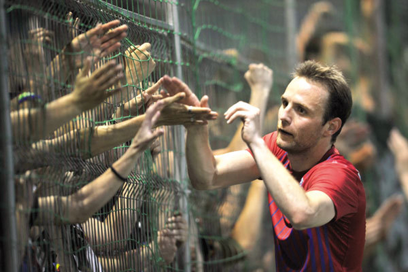 "Nebunia care se întâmplă de când am plecat, cu emblema, e ceva ce nu ...