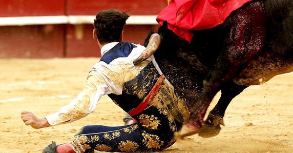 Imagini șocante cu un toreador din Spania. VIDEO | Momentul în care s-a ...