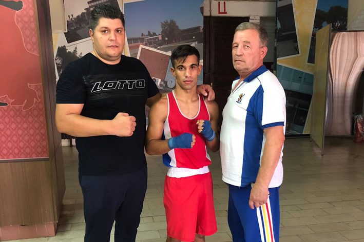 Doi boxeri români în finala Nations Cup din Serbia. Aurel Mustafa Curt ...