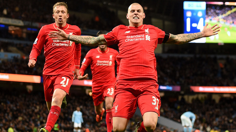 EXCLUSIV | Portretul unui fundaș de fier. Fanii lui Liverpool l-au ...