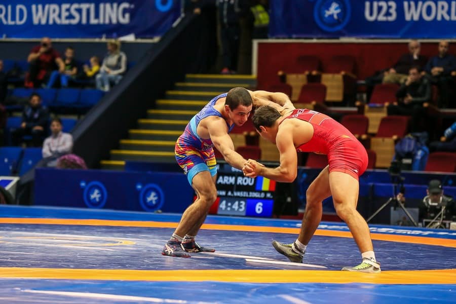 Anunț important: FR de Lupte premiază medaliile olimpice cu apartamente ...