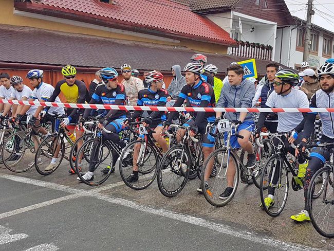 De 1 mai, drumurile cicliștilor duc la Măciuca. Competiția la care ...