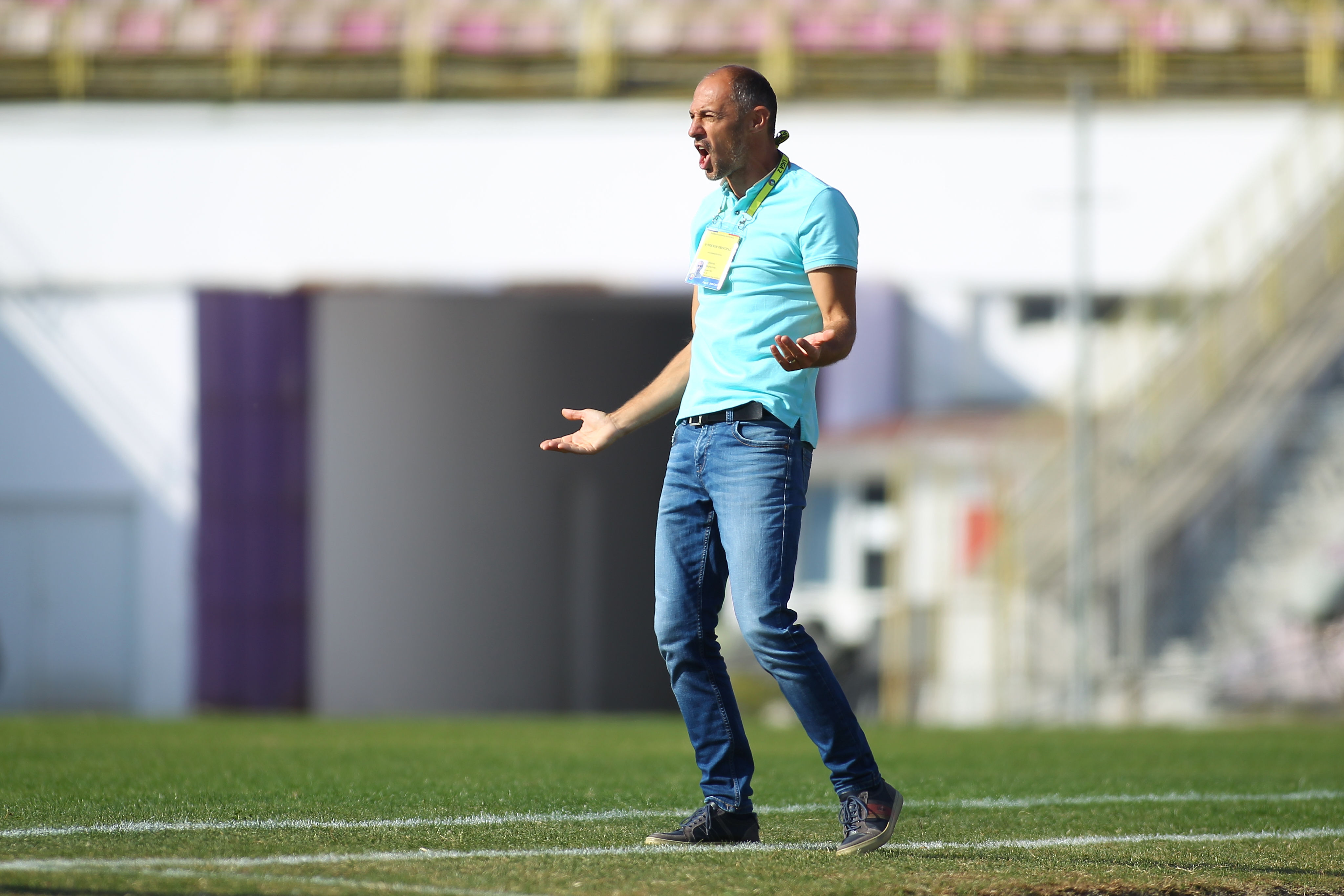 Portretul noului antrenor de la FCSB. Nu a condus niciodată o echipă ...