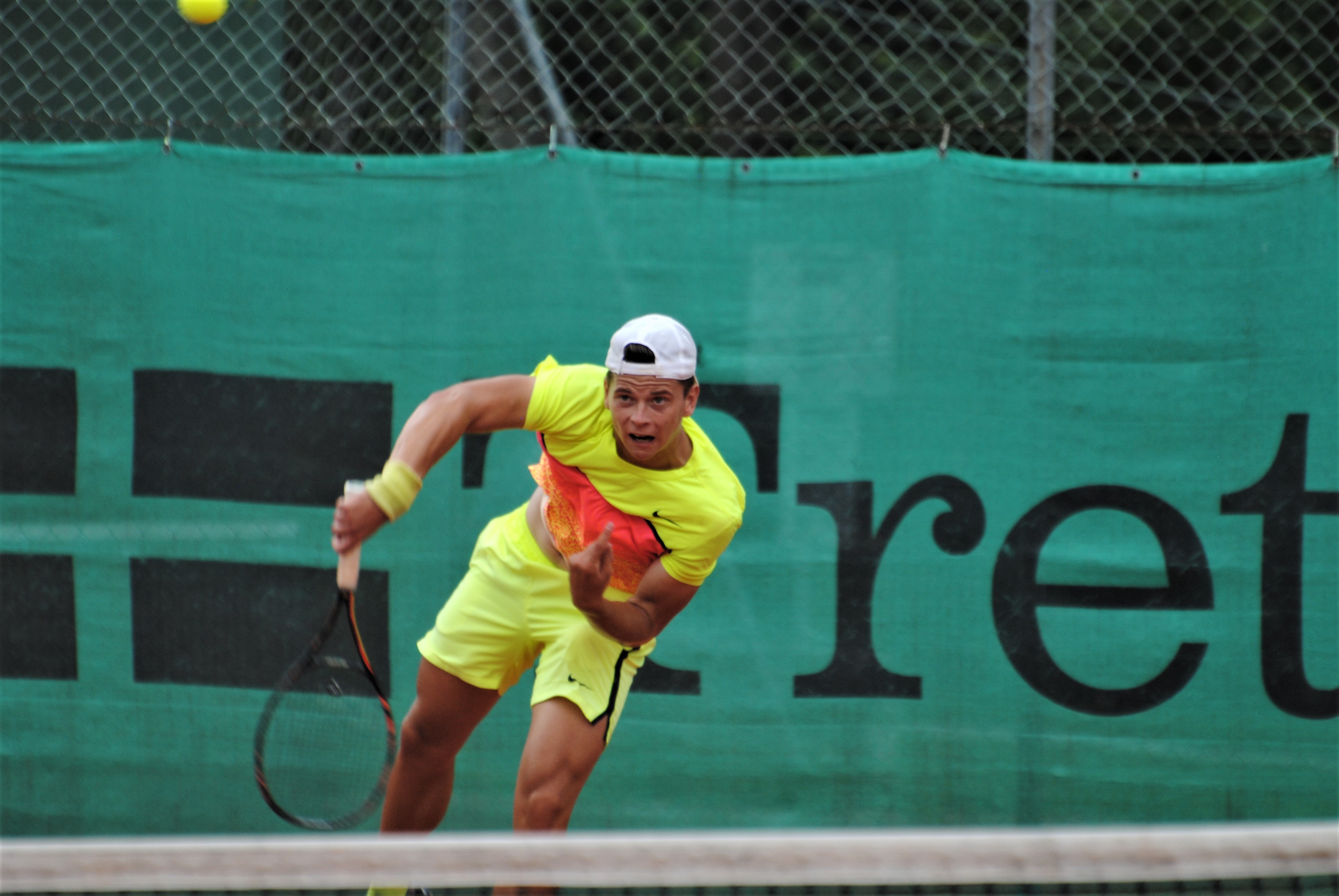 Ce înseamnă să vrei să faci tenis de performanță în România. Federația ...