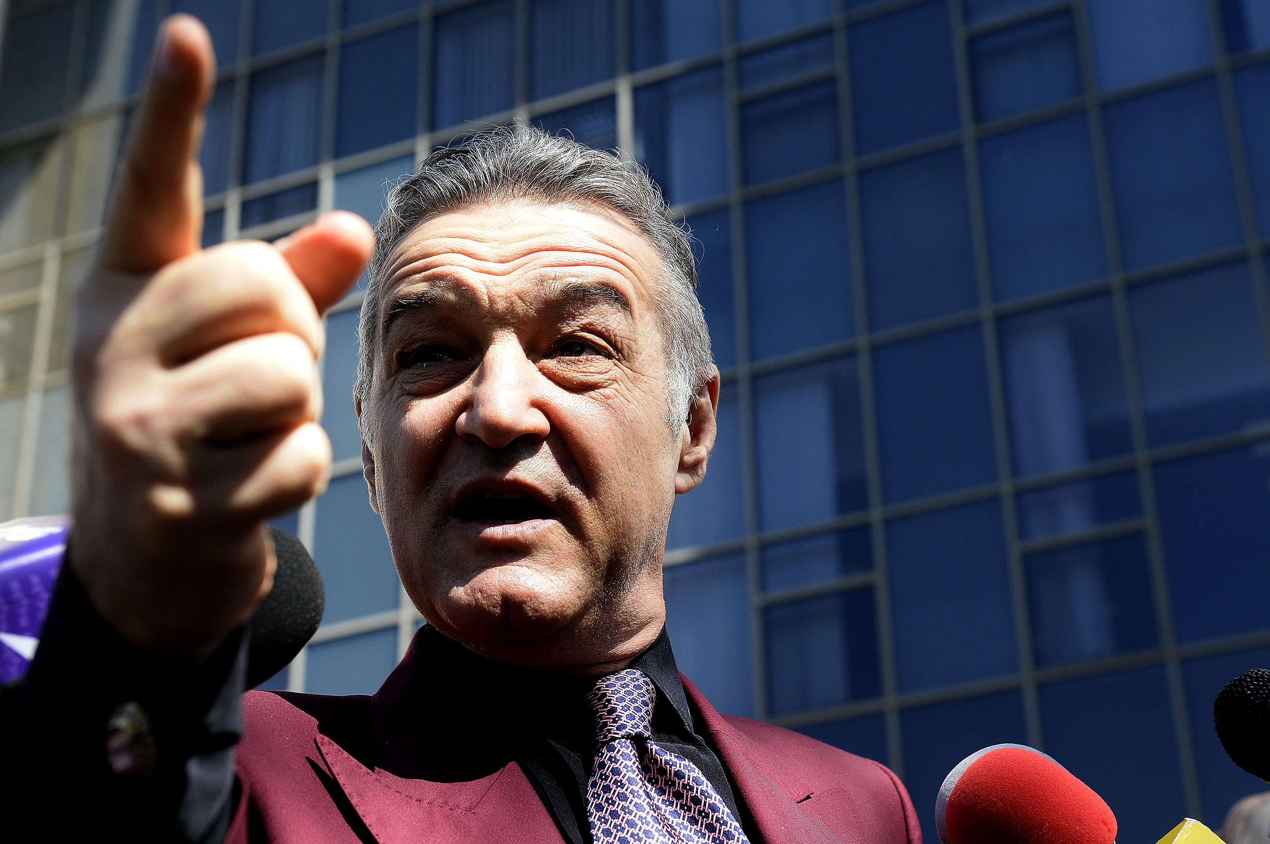 Scandal monstru în direct la Digi Sport! Gigi Becali, în conflict cu ...