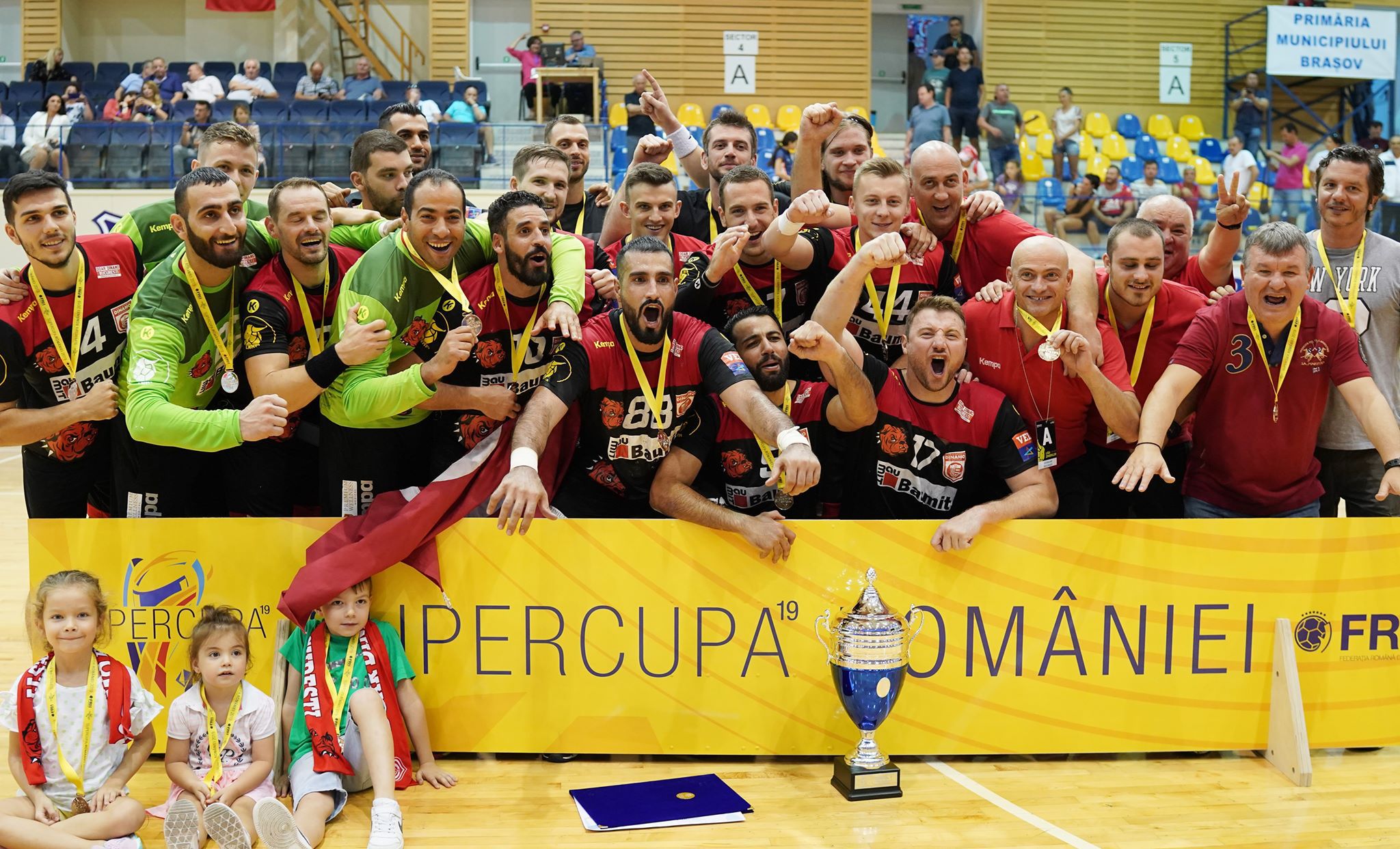 GALERIE FOTO | S-a decernat primul trofeu al sezonului! Dinamo ...