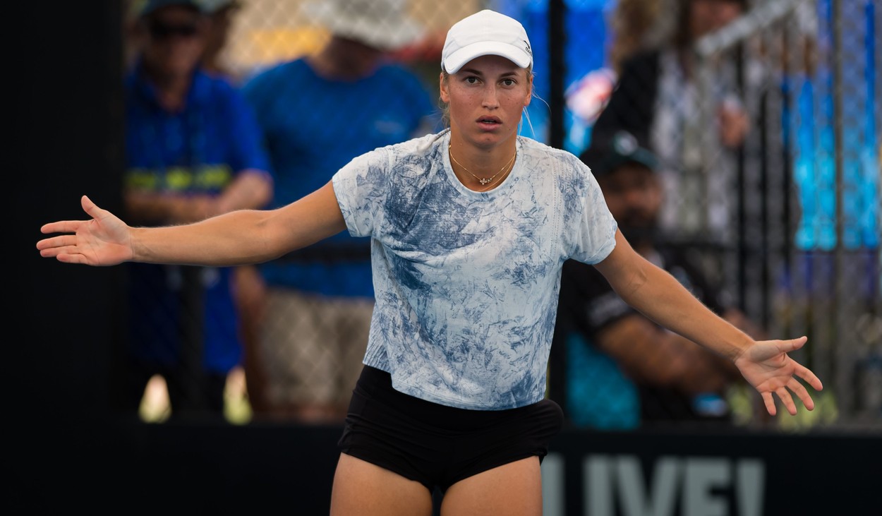 Cine este Yulia Putintseva, adversara Simonei Halep din turul al 3-lea la Australian Open. "Ești ...