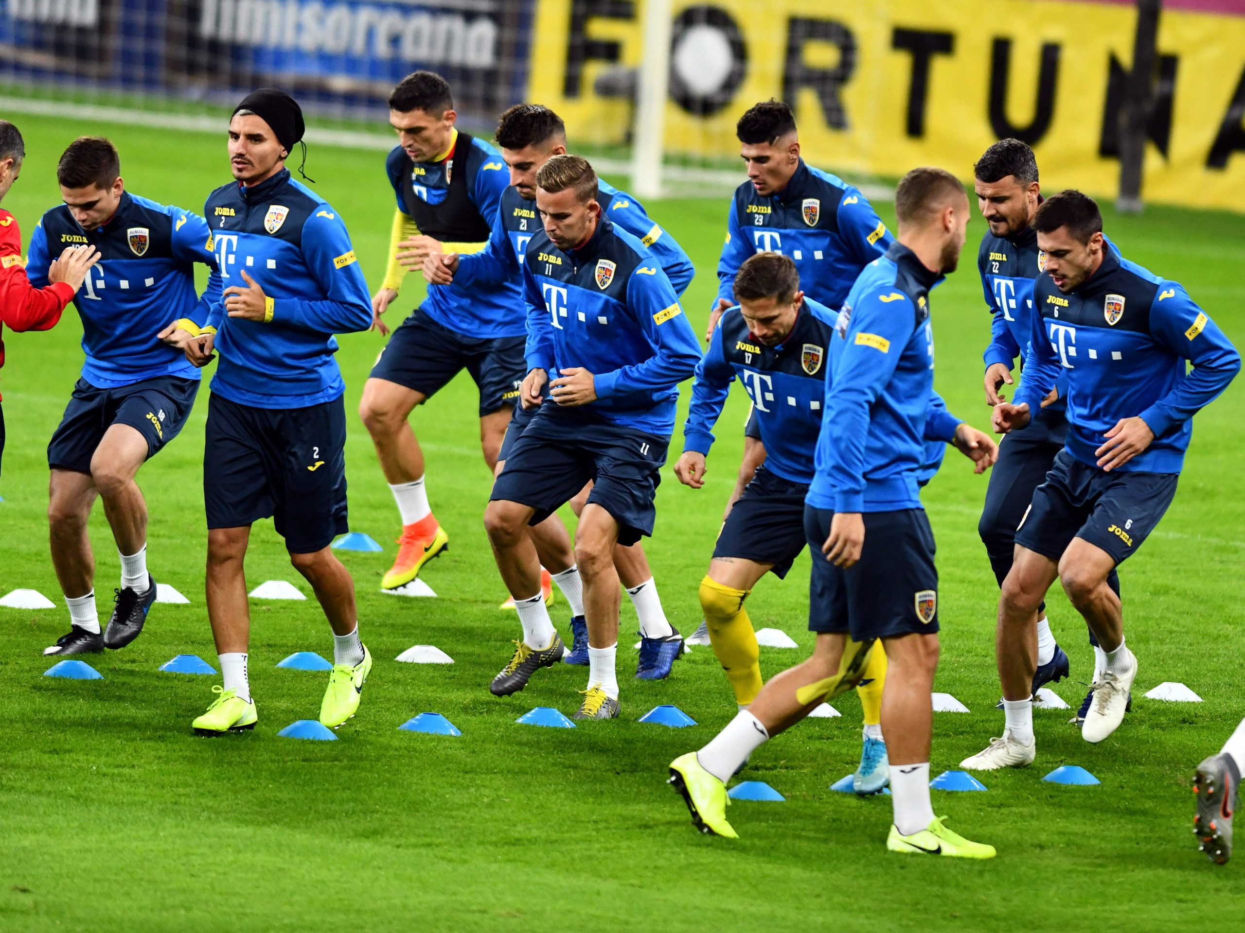 Cei trei jucători români pe care pariază Cosmin Contra. „Pot ajunge în ...