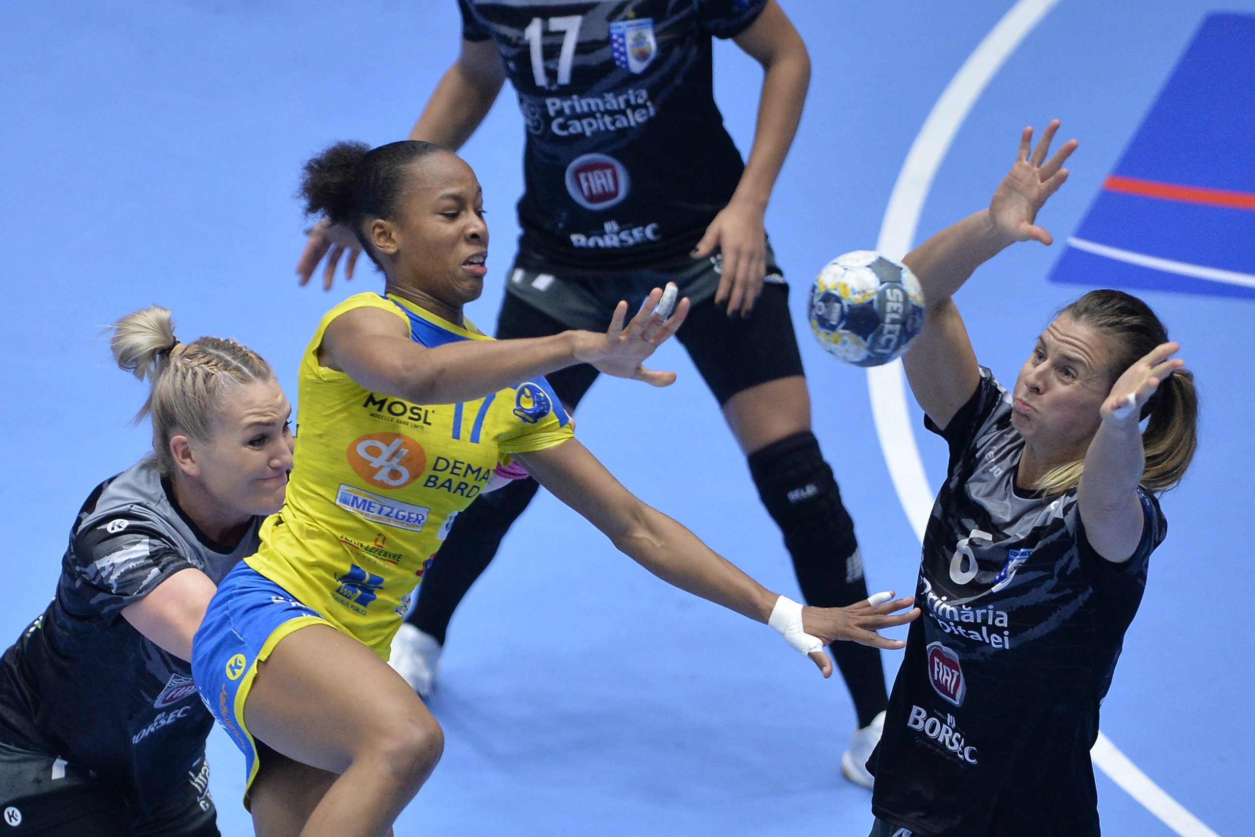 CSM București, SCM Rm. Vâlcea și Dinamo, eliminate fără joc din Liga ...