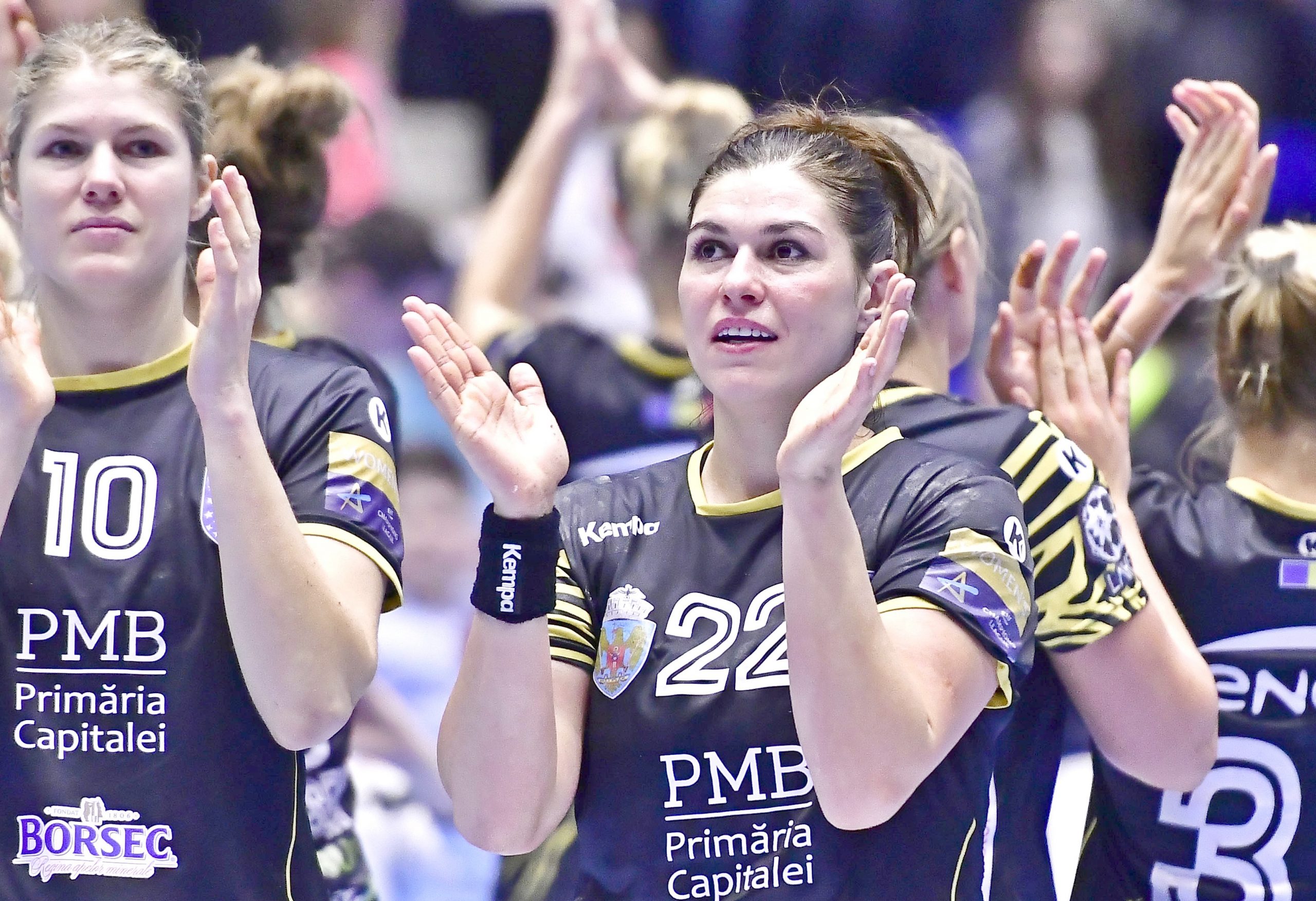 „Îmi dați numărul 22!" Aceasta a fost condiția pe care handbalista Oana ...