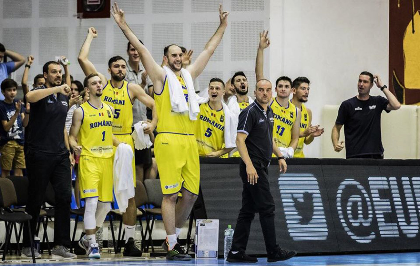 SPECIAL | Pivotul naționalei de baschet a stat două luni blocat în ...