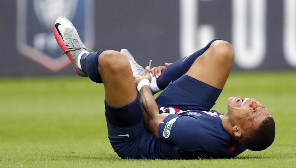 Kylian Mbappe, accidentare gravă în meciul cu Saint-Etienne! Francezul ...