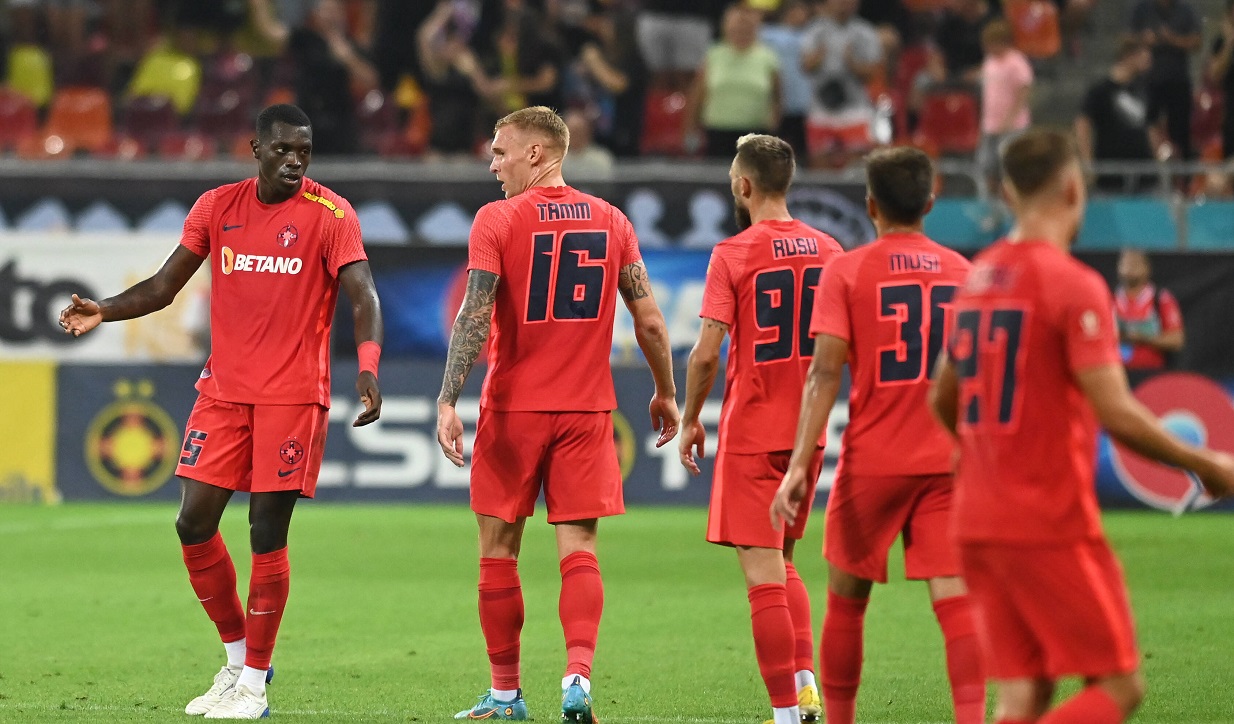 Doi jucători de la FCSB, desființați