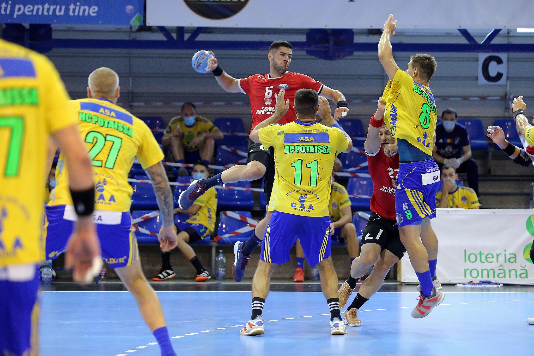 S-au disputat primele meciuri de handbal „declarate” în România, după ...