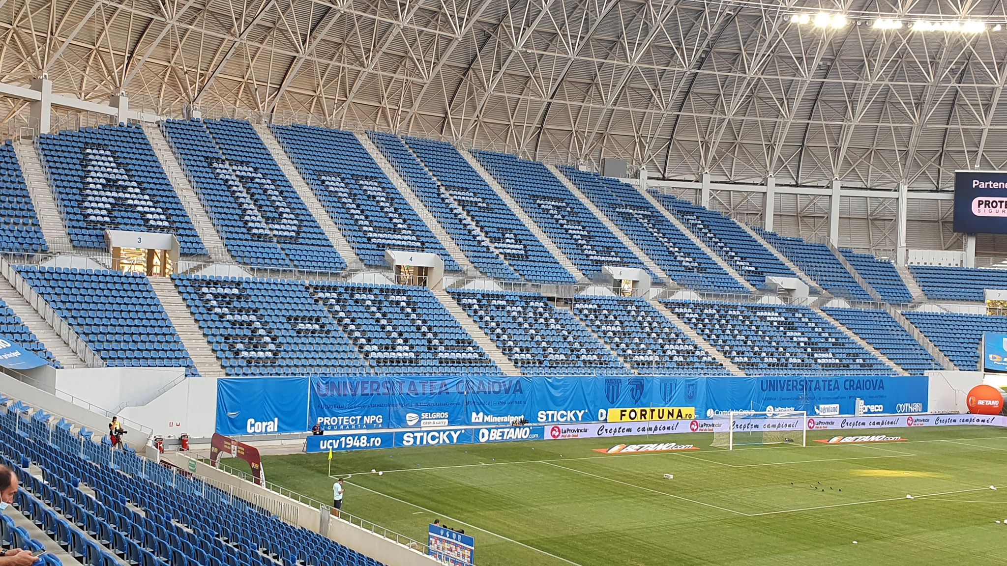 Nebunie înainte de marele meci dintre Craiova și CFR! 20.000 de oameni ...