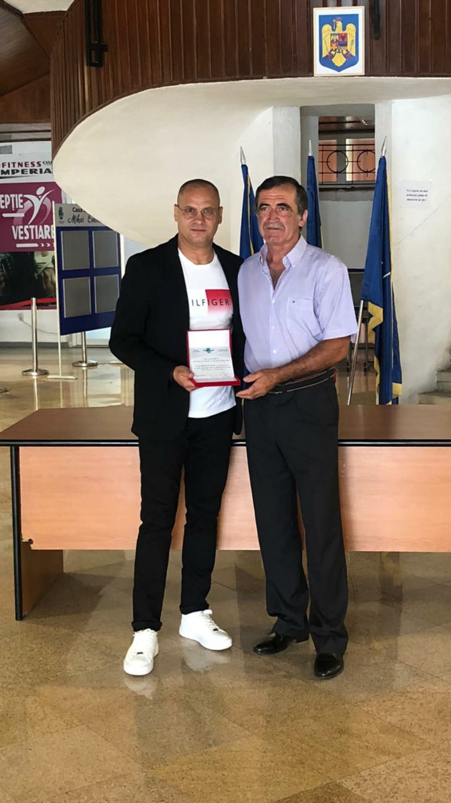 Cosmin Olăroiu, fotbalist la Steaua când avea 12 ani alături de Marian ...