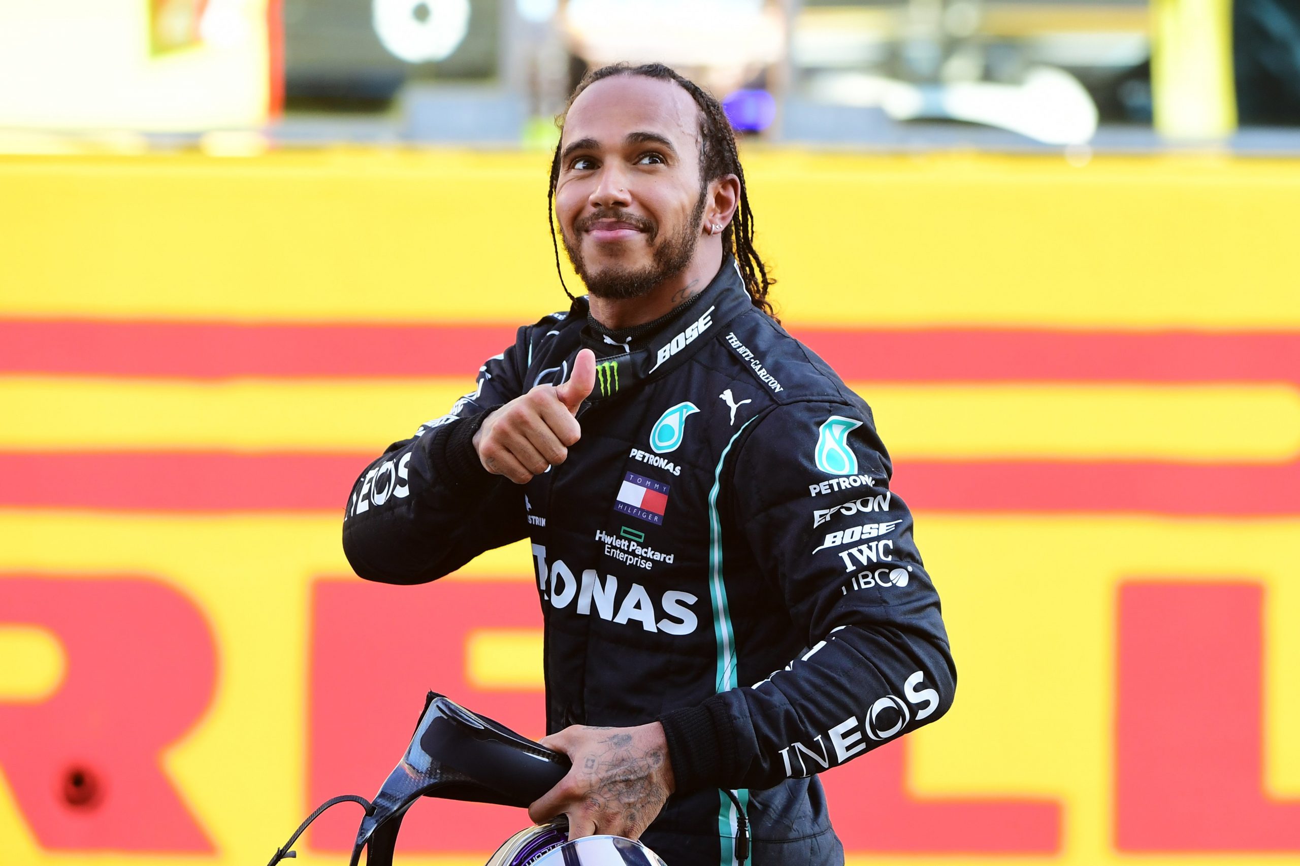 Cum arată vila lui Lewis Hamilton din Los Angeles. Costă 13,8 milioane ...