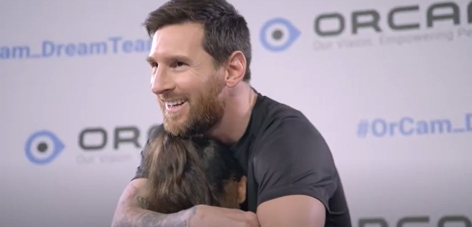 Lionel Messi, gest emoționant pentru un copil nevăzător! Cum l-a ajutat ...