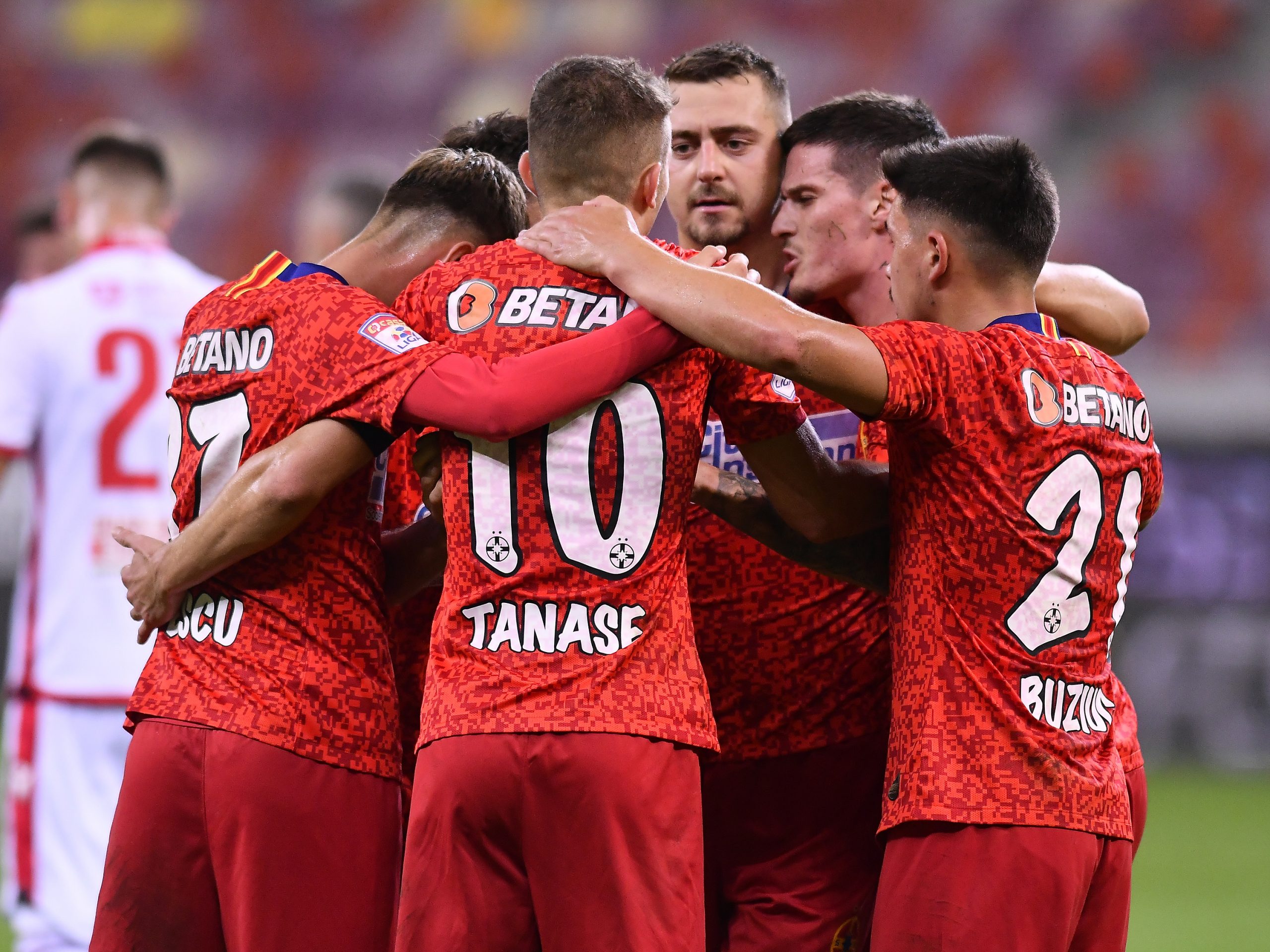 Thomas Neubert vrea să-i pună „pe picioare” pe jucătorii lui FCSB ...