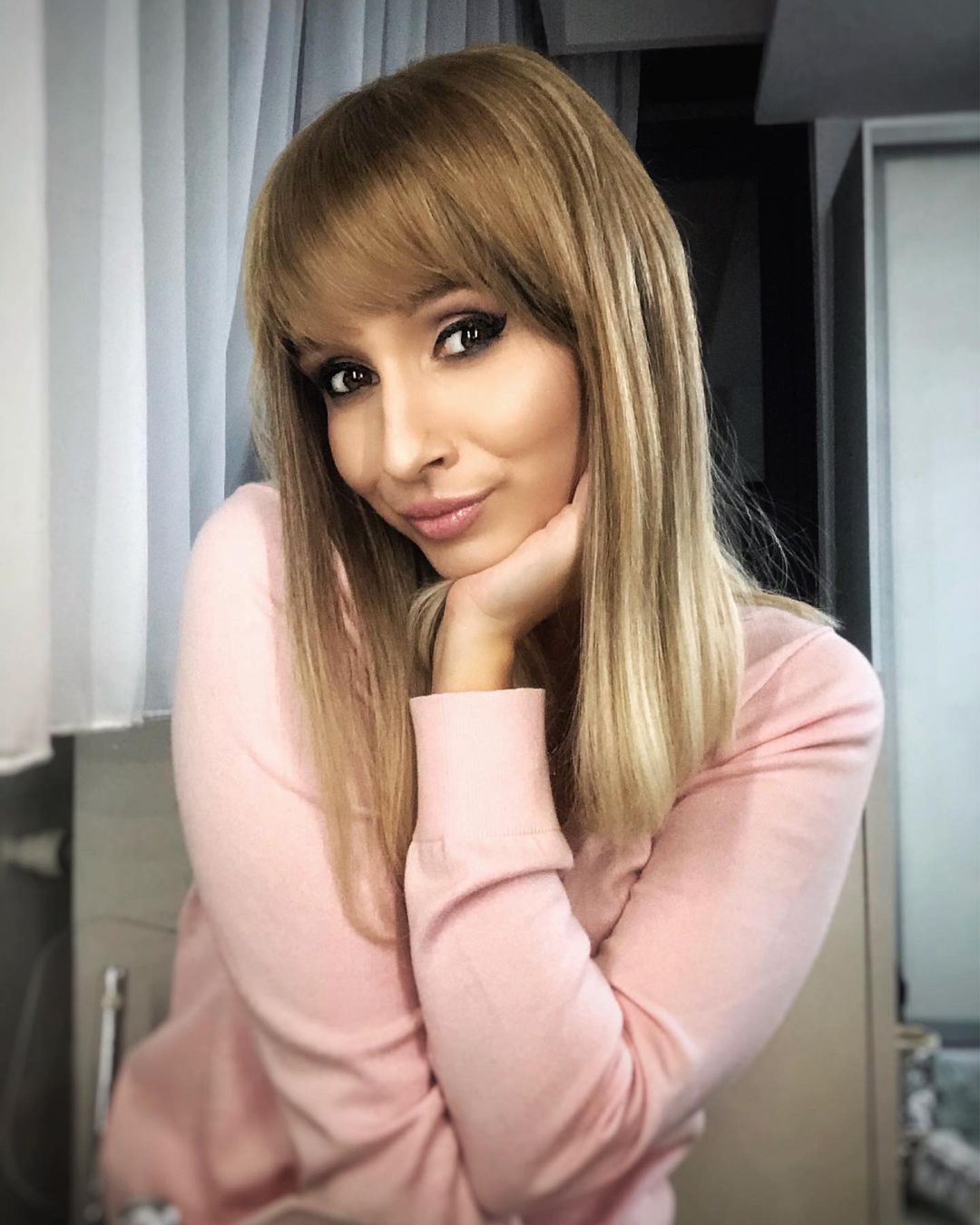 „Greu” la FRF! Ce mașini conduc Gabriel Bodescu și fiica acestuia ...