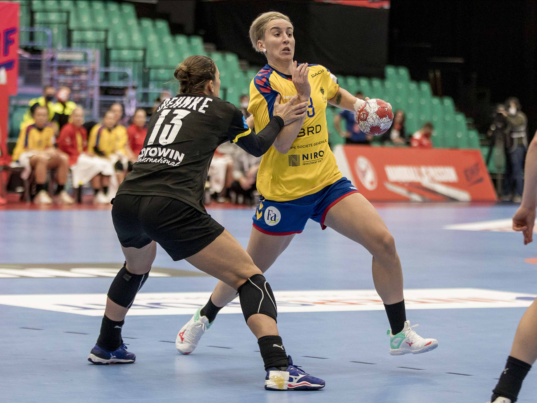 Cristina Laslo arde de nerăbdare la Euro 2020. „Vreau să fiu în teren ...