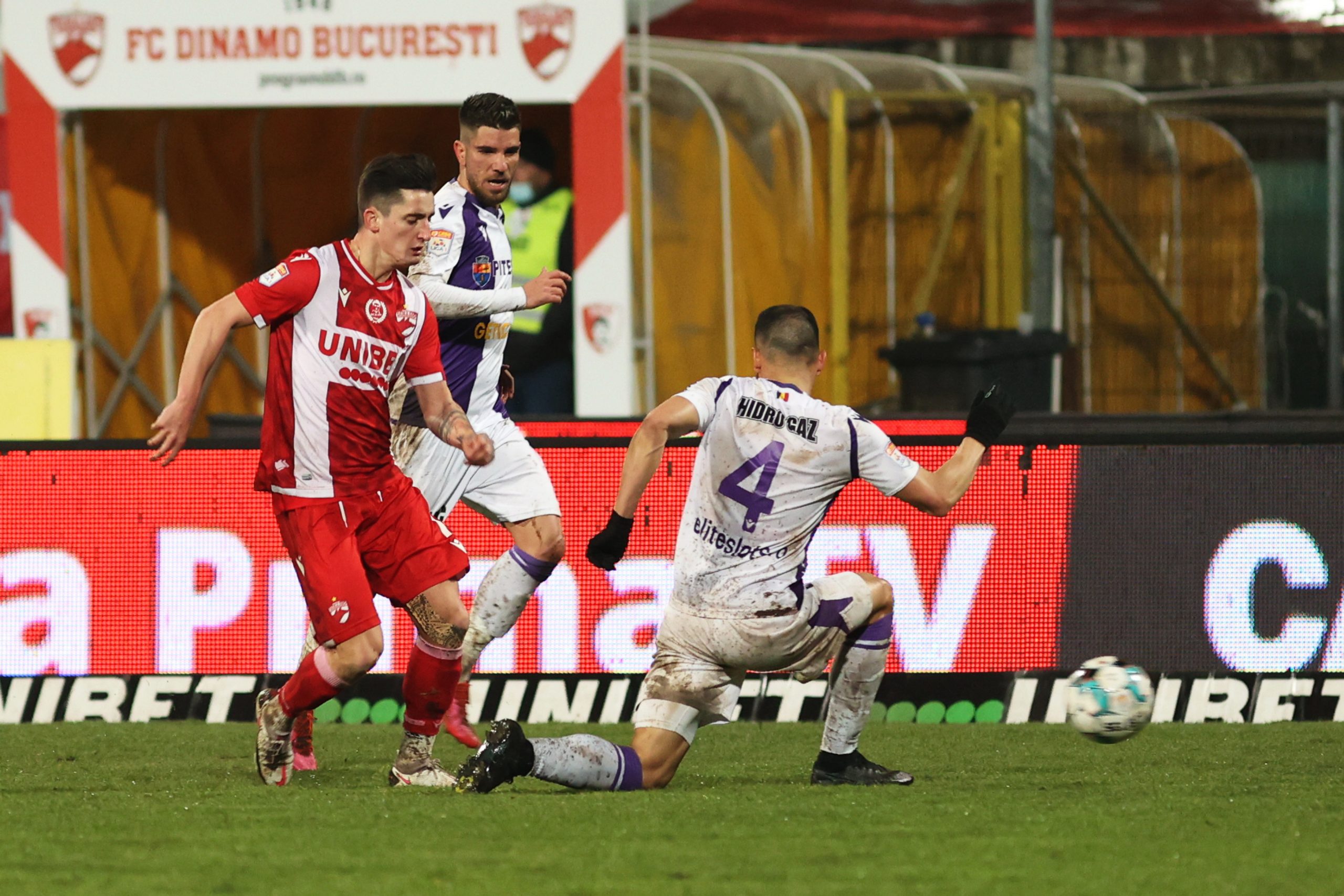 Cine sunt antrenorii favoriți să-l înlocuiască pe Ionel Gane pe banca ...