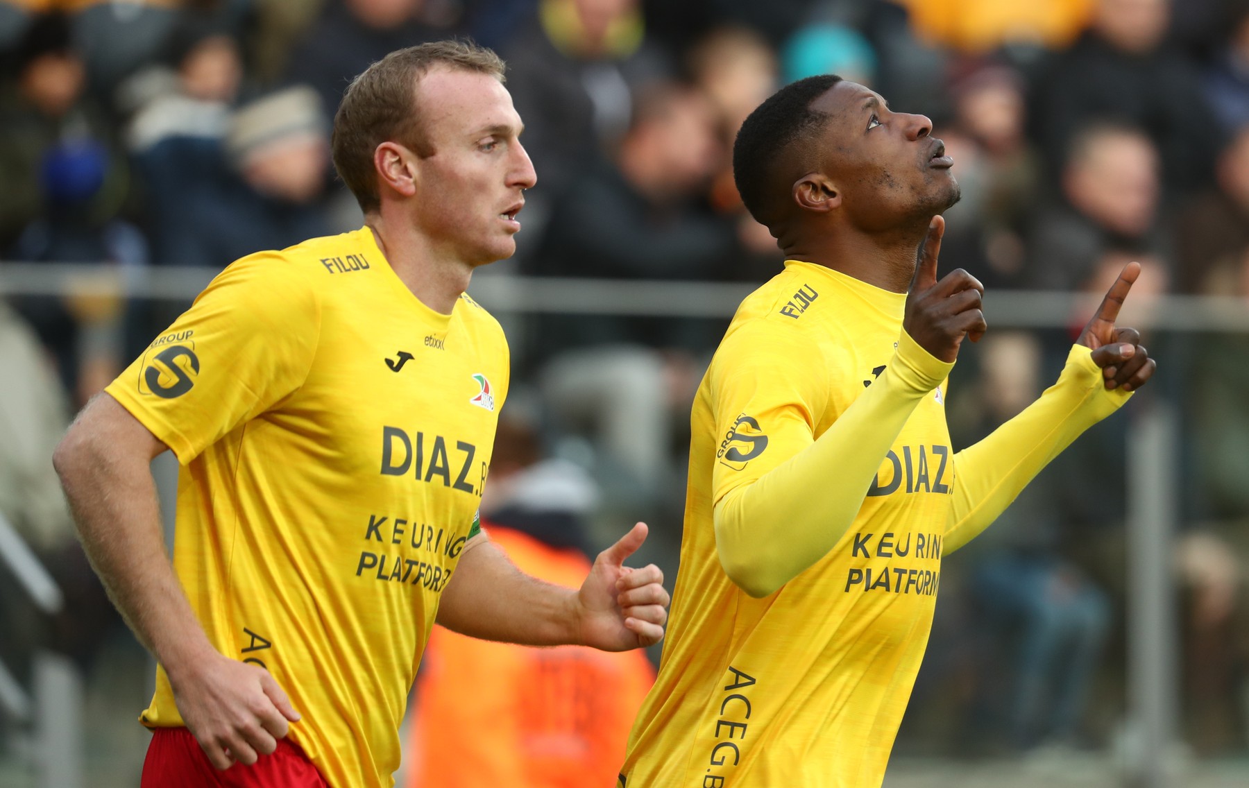 Dinamo, lovitura anului? Joseph Akpala a marcat un gol de neuitat ...