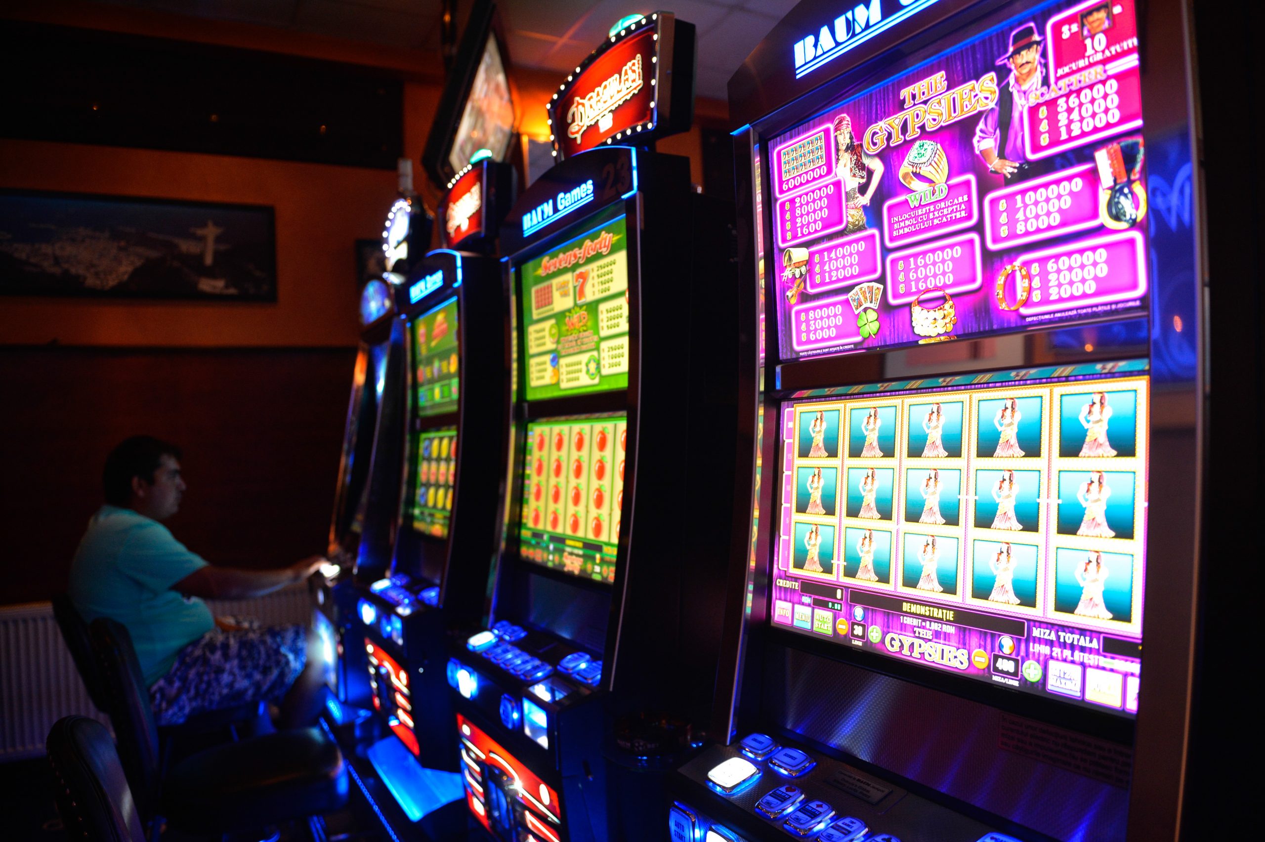 Un român a dat o lovitură uriașă la păcănele! A câștigat peste 200.000 ...