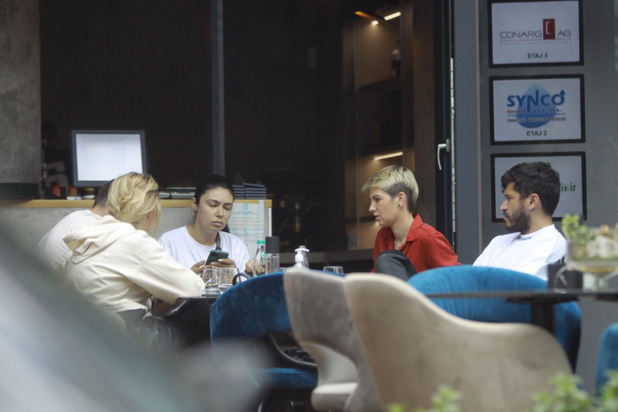 Cristi Tănase, surprins alături de iubită și Raul Rusescu la cafeneaua ...